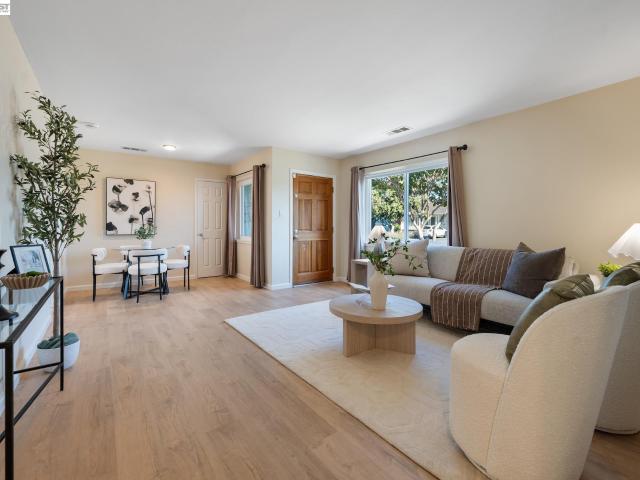 3986 California Way