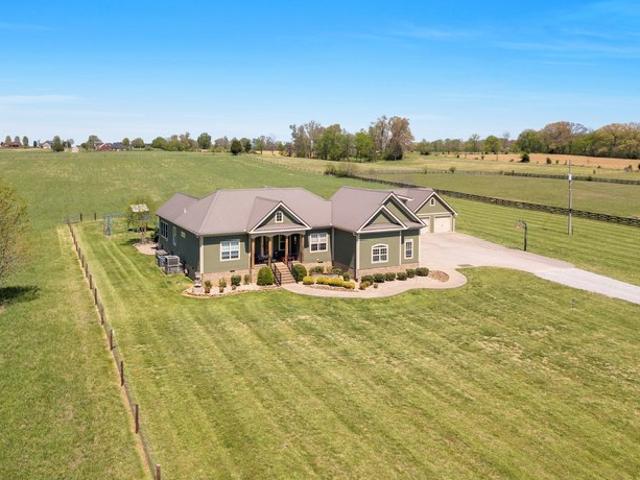 3988 Fykes Grove Rd, Cedar Hill, TN 37032