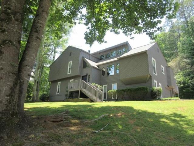 3988 Lookout Point Dr, Marietta, GA 30066