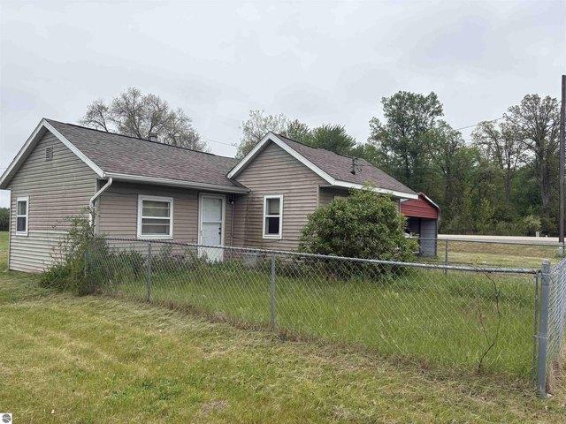 3988 W Isabella Rd, Shepherd, MI 48883
