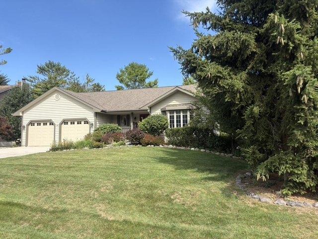 3989 Arrowhead Ct, Sheboygan, WI 53083