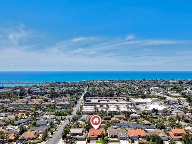 3989 Syme Dr, Carlsbad, CA 92008