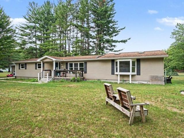 3989 S Foster Rd, Mount Pleasant, MI 48858