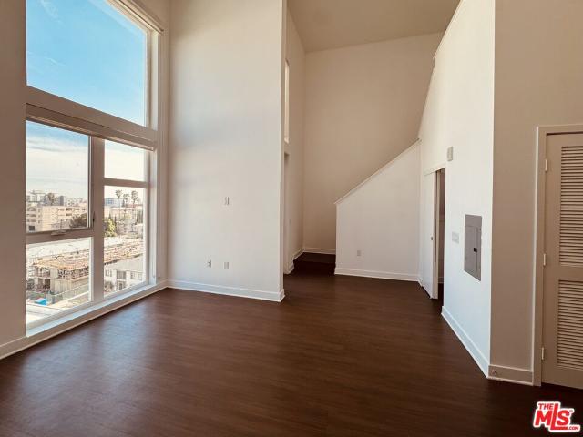 3980 Wilshire Blvd, Unit 726, Los Angeles, CA 90010 | MLS #26656 | Compass