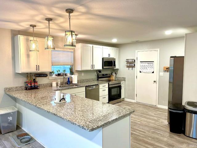 3982 Abraham Court