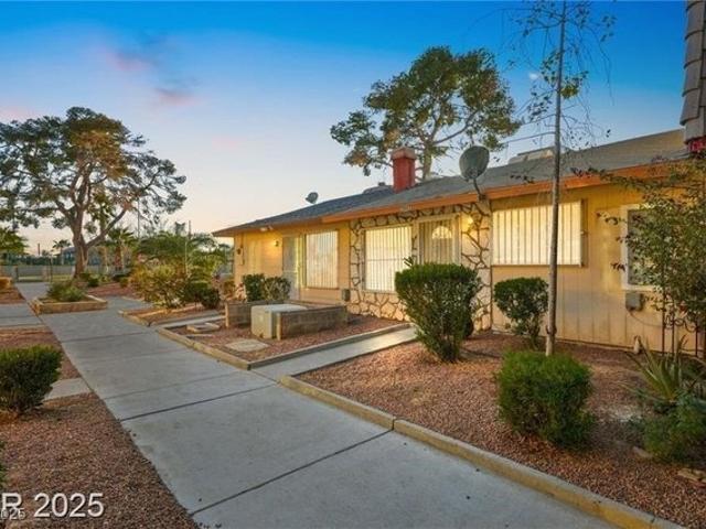 3982 Voxna St, Las Vegas, NV 89119