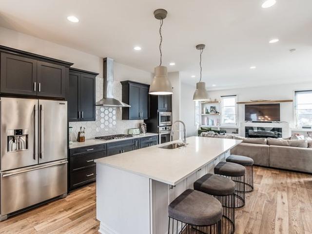 398 36th Ave N, Nashville, TN 37209