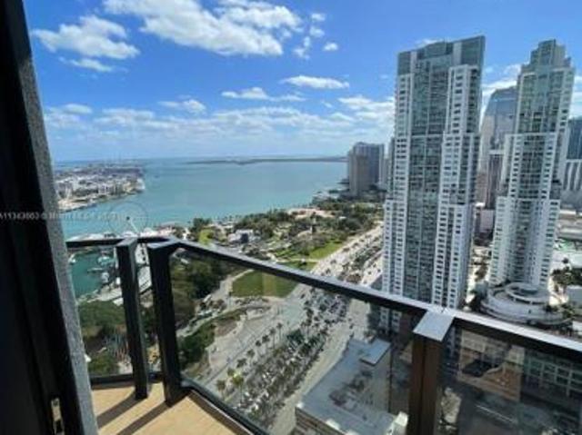 398 5th St NE #2215, Miami, FL 33132