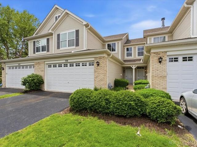 398 Chesapeake Ln Unit 2, Oswego, IL 60543