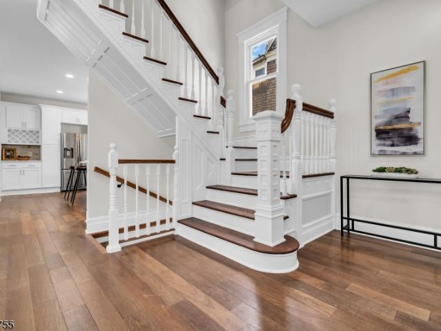 398 Hillside Ave