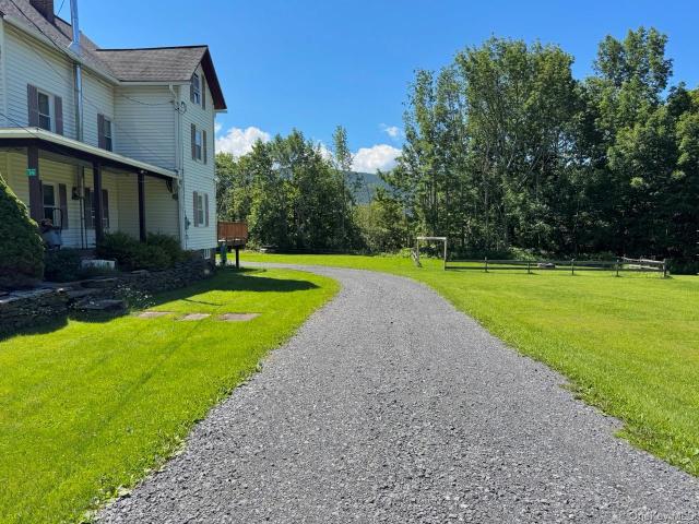398 Lake Road