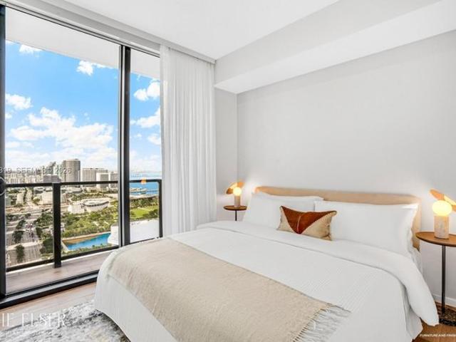 398 NE 5th St Apt 4701, Miami, FL 33132