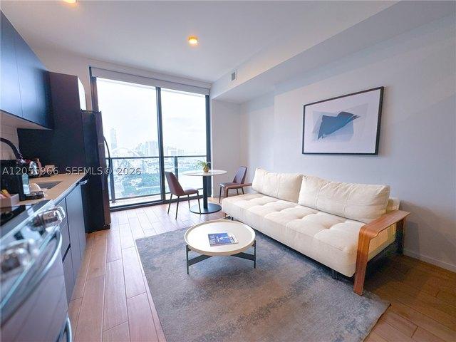 398 NE 5th St Apt 2007, Miami, FL 33132