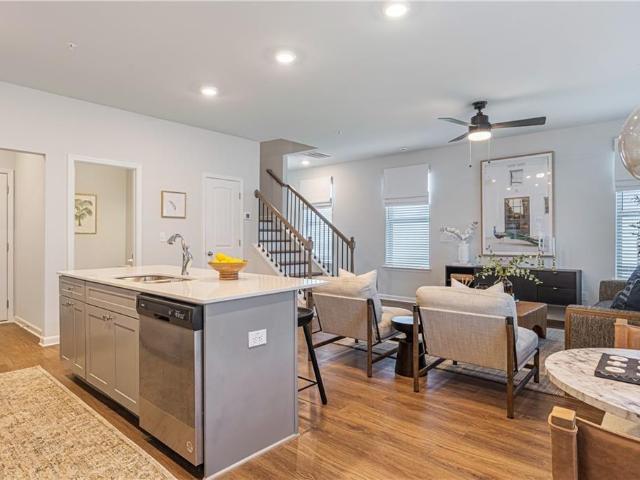 398 Sailors Way Dallas