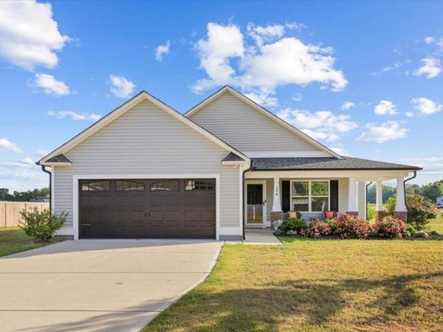 398 Sandcastle Ln, Four Oaks, NC 27524