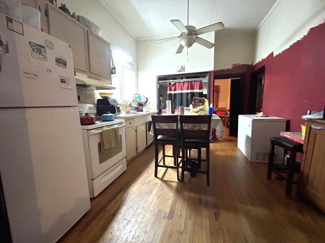 398 Sellers Street