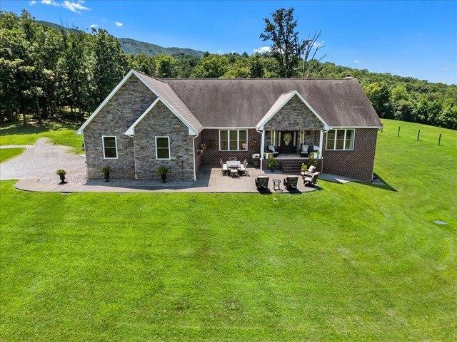 398 Penvir Rd, Narrows, VA 24124