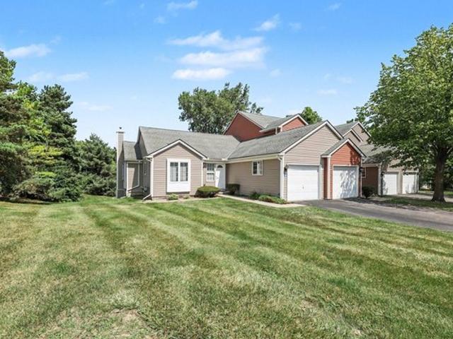 398 Rolling Meadow Dr, Ann Arbor, MI 48103