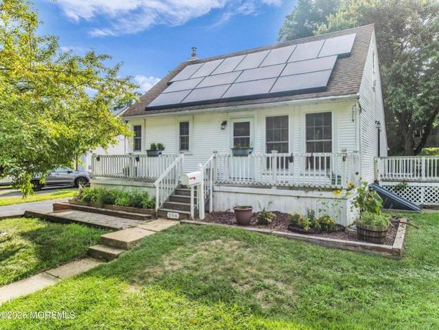 398 Riverdale Dr, Aberdeen, NJ 07735