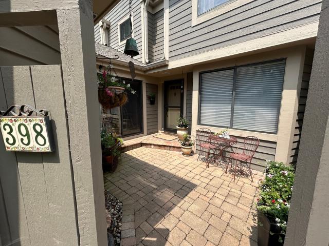 398 White Oak Lane