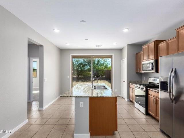 39941 W Williams Way