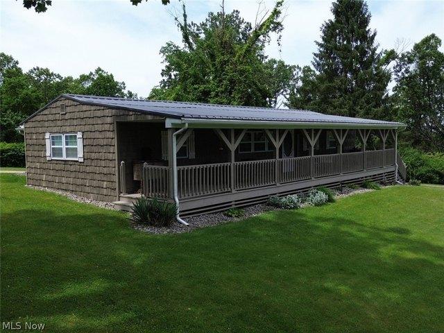 39942 Poland Rd, Flushing, OH 43977