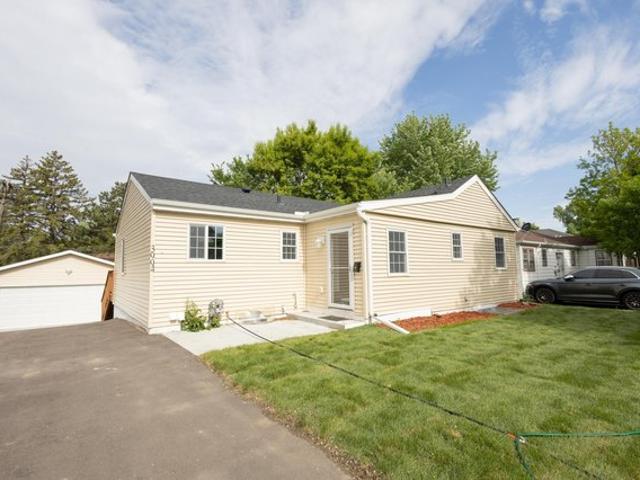 3994 Brunswick Ave S, Saint Louis Park, MN 55416