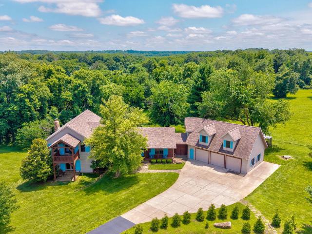 3995 E Apple Hill Lane