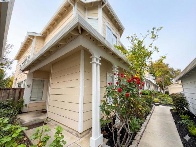 39965 Potrero Dr