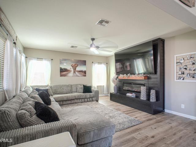 39982 w coltin way