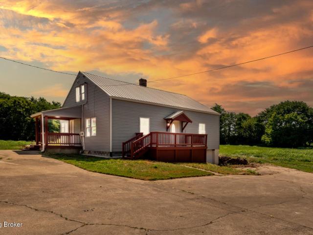 3998 Eminence Rd