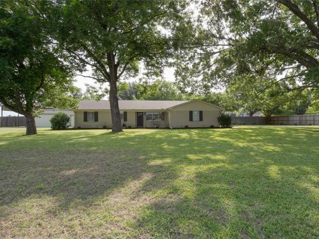 3999 Speegleville Rd, Waco, TX 76712