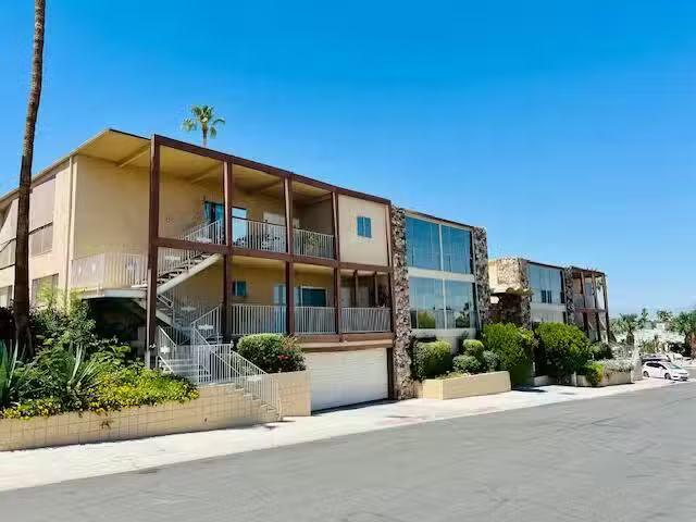 39905 BIRD LN, RANCHO MIRAGE, CA 92270 Multi Family For Sale.