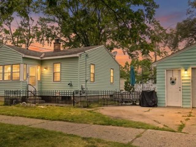 3990 Buchanan Ave SW, Wyoming, MI 49548