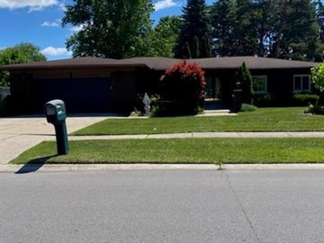 39910 Donahue Dr, Clinton Township, MI 48038