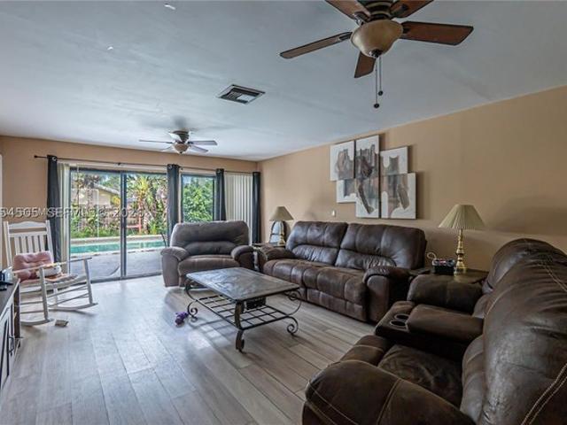 3991 NW 108th Ave, Coral Springs, FL 33065