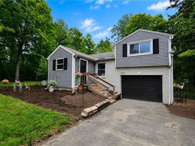 3991 Ellendale Rd, Moreland Hills, OH 44022