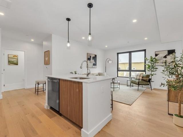 3992 Washington St Unit 204, Boston, MA 02131