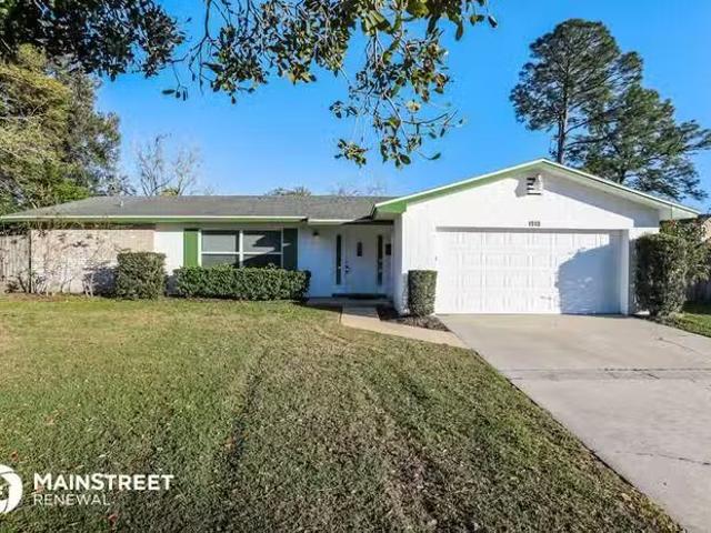 39930044 1910 Conifer Court