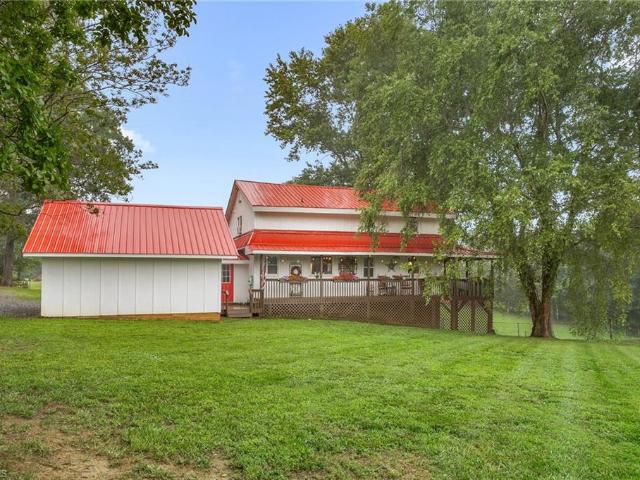 3993 Level Plains Road