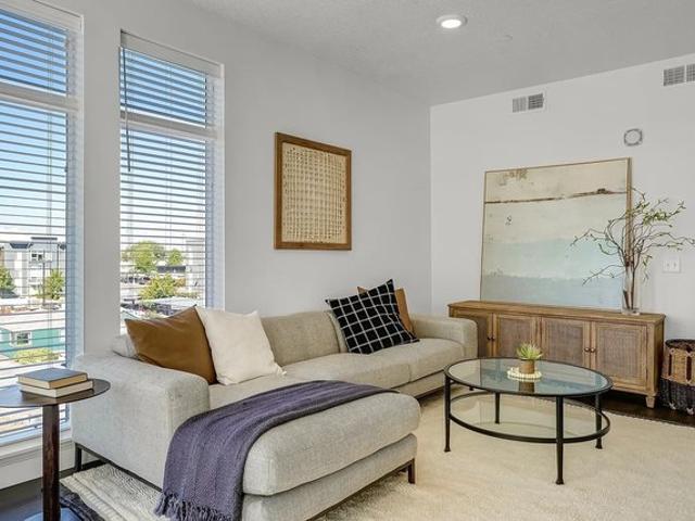 3993 S Main St, Millcreek, UT 84107