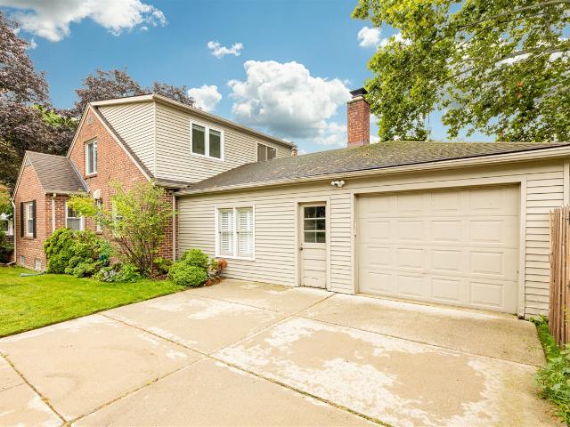 399 Auburn Street