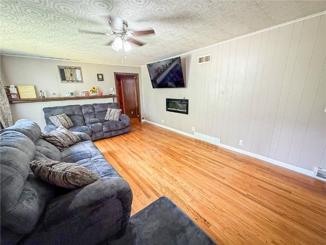 399 Bullcreek Rd