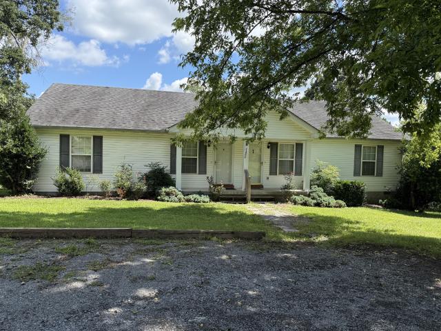 399 E Biggs Rd