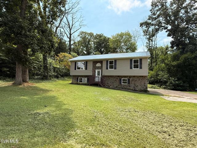 399 Hillcrest Drive