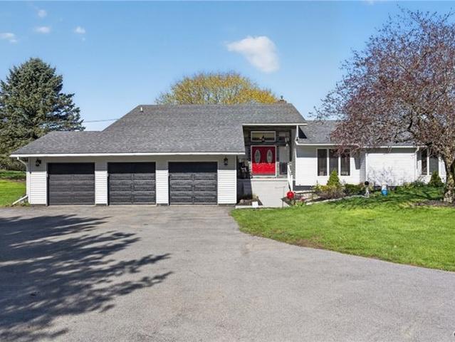 399 Hinman Rd, Pulaski, NY 13142
