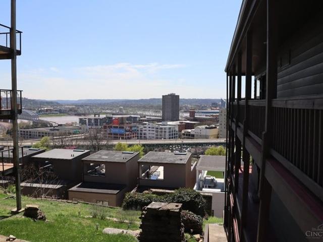 399 Oregon St, Cincinnati, OH 45202