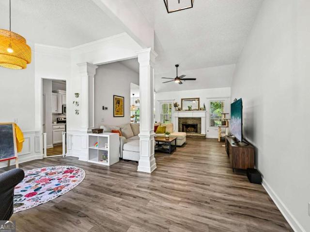 399 Laurel Oaks Lane