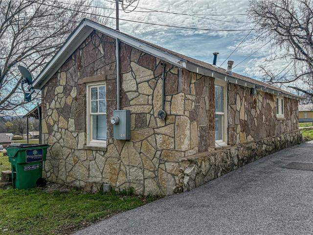 399 N College Avenue