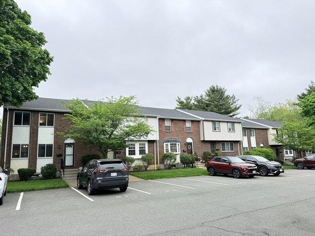 399 Pond St Apt D1, Braintree, MA 02184
